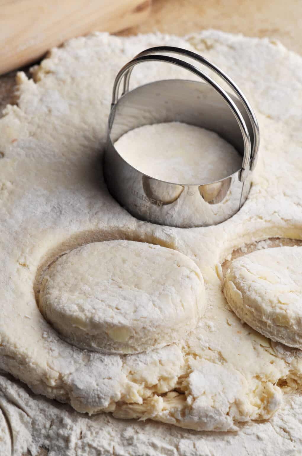 Easy Homemade Biscuits Recipe (Southern Style) - Savory With Soul